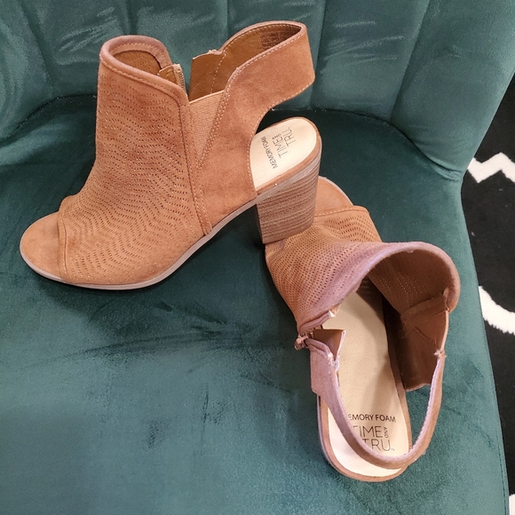Time and Tru | Shoes | Time And Tru Block Heels | Poshmark